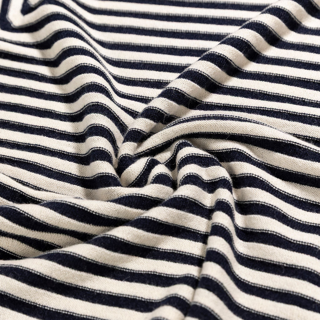 Carter Stripe – Draw & Fade